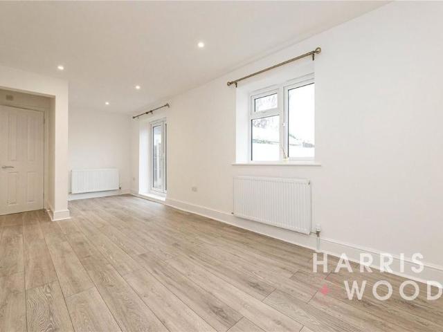 2 bedroom end of terrace house to rent