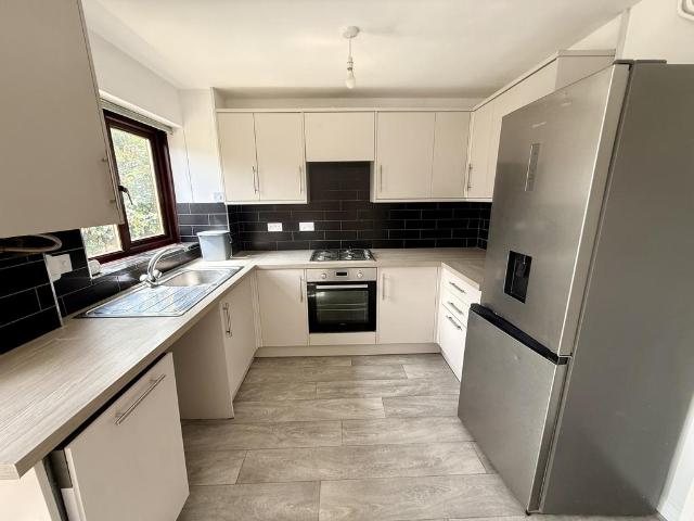 2 bedroom end of terrace house to rent
