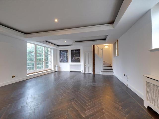 2 bedroom end of terrace house to rent