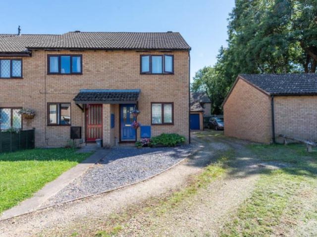 2 bedroom end of terrace house to rent