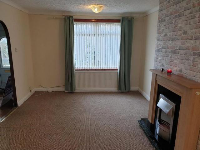 2 bedroom end of terrace house to rent