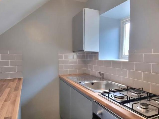 2 bedroom end of terrace house to rent