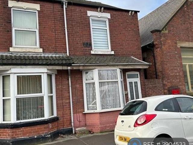 2 bedroom end of terrace house to rent