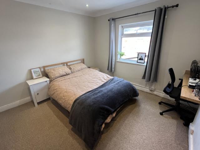 2 bedroom end of terrace house to rent