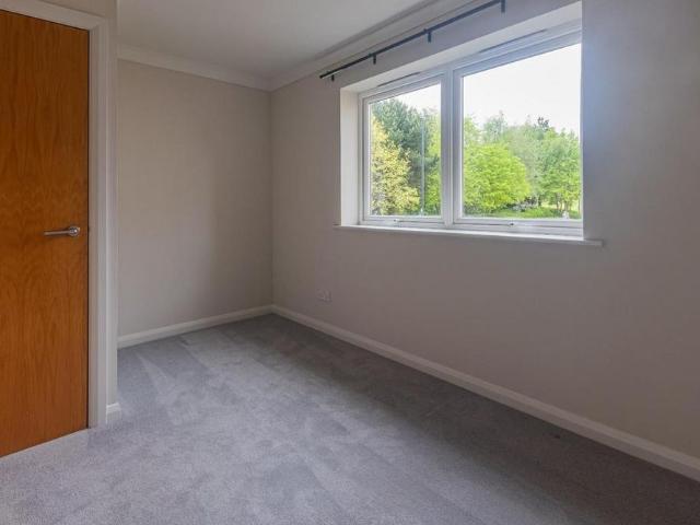 2 bedroom end of terrace house to rent