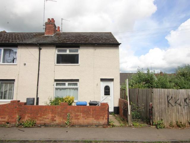 2 bedroom end of terrace house to rent