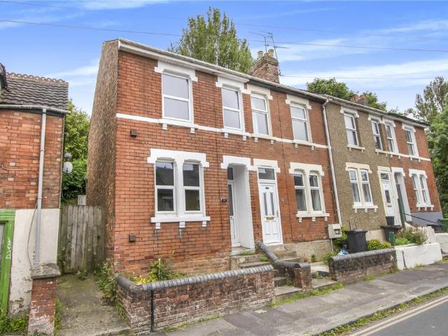 2 bedroom end of terrace house to rent