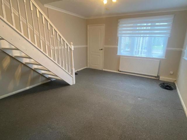 2 bedroom end of terrace house to rent