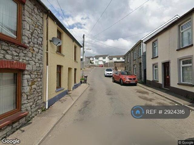 2 bedroom end of terrace house to rent