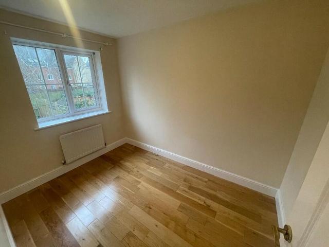2 bedroom end of terrace house to rent