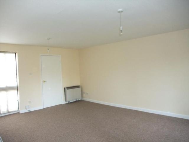 2 bedroom end of terrace house to rent