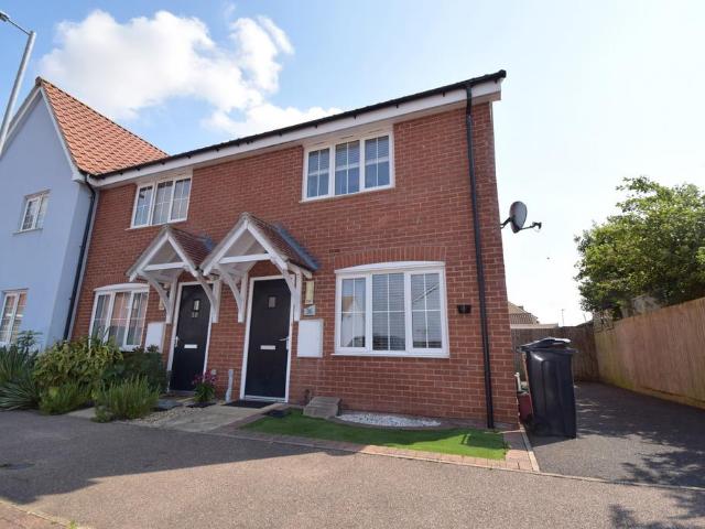2 bedroom end of terrace house to rent