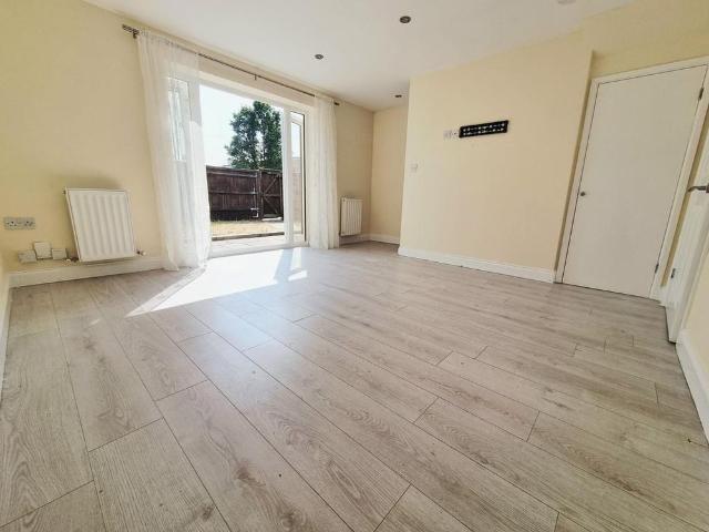 2 bedroom end of terrace house to rent