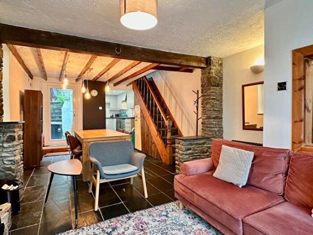 2 Bedroom End Of Terrace House To Rent In Thistleboon Road, Mumbles, SA3