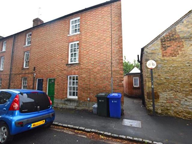 2 Bedroom End Of Terrace House To Rent In Church Lane, Bicester, Oxfordshire, OX26