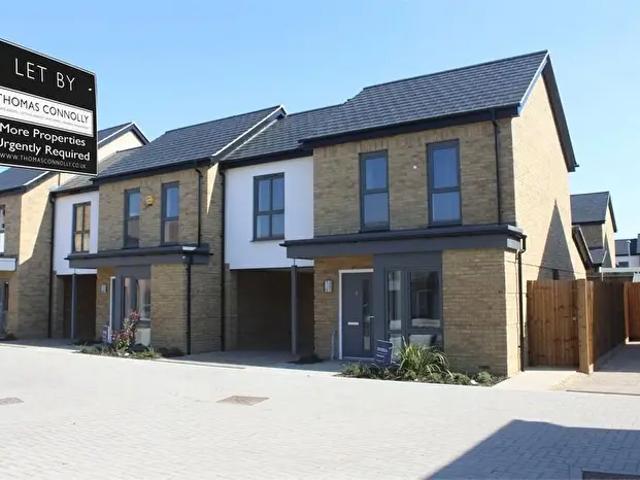 2 Bedroom End Of Terrace House To Rent In Flowers Mews, Oakgrove, MK10