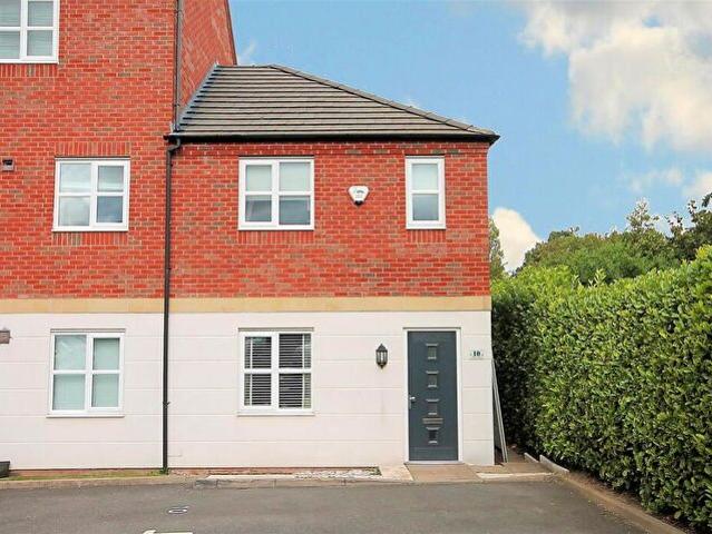 2 Bedroom End Of Terrace House To Rent In Flat, Katrine Court Lowes Drive, Tamworth, B77
