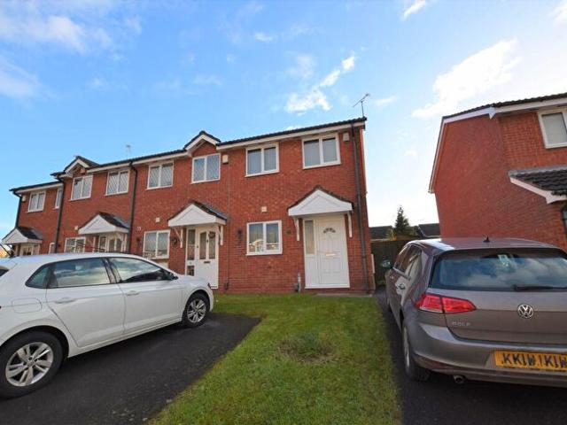 2 Bedroom End Of Terrace House To Rent In Heron Drive, Lenton, Nottingham, NG7