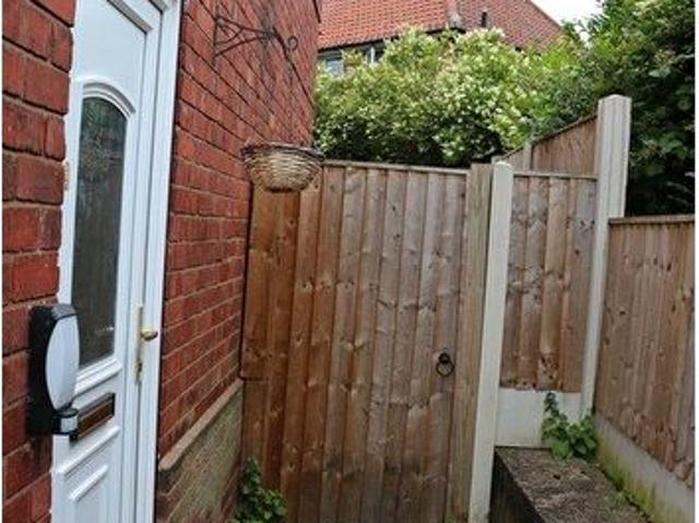 2 Bedroom End Of Terrace House To Rent In Olton Avenue, Beeston, Nottingham, NG9