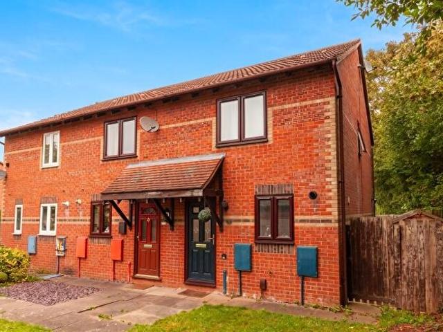 2 Bedroom End Of Terrace House To Rent In Pine Close, Bicester, OX26