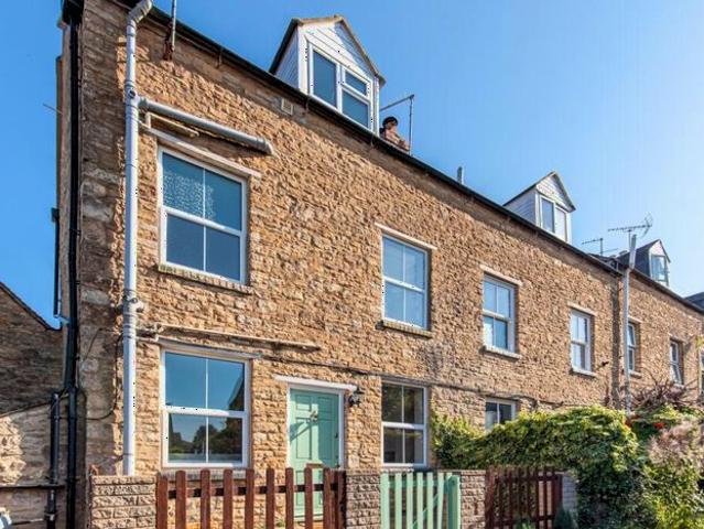 2 Bedroom End Of Terrace House To Rent In Spring Place, Chipping Norton, OX7