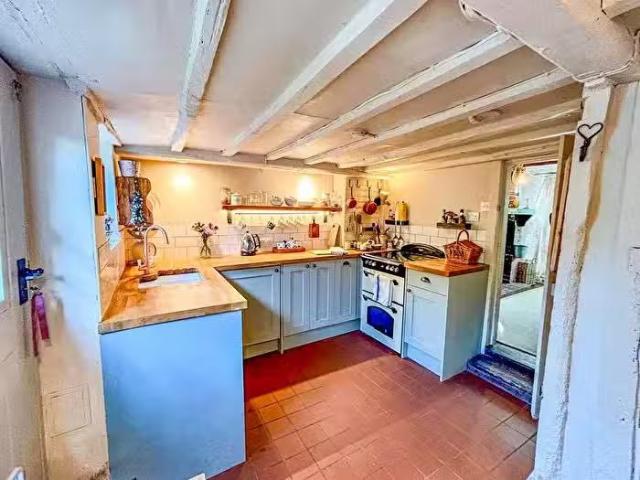2 Bedroom End Terrace House For Sale In Fair Lane, Robertsbrid.