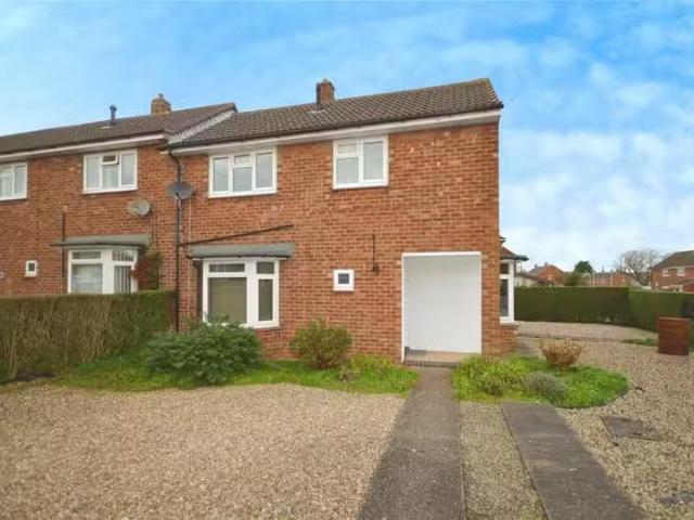 2 bedroom End Terrace House to rent, Wickenby Crescent, Lincol.