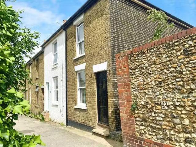 2 bedroom End Terrace House to rent, Dorset Place, Faversham.