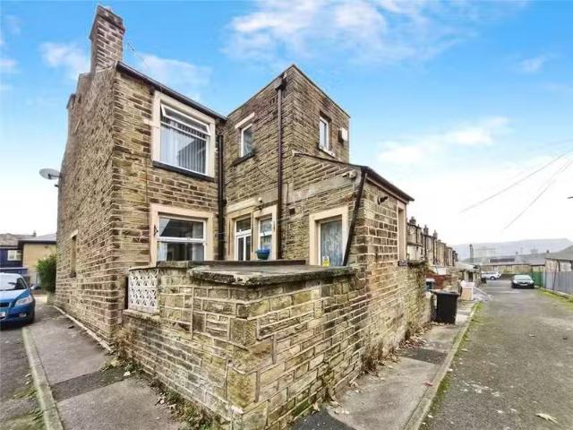 2 bedroom End Terrace House to rent, Goulbourne Street, Keighl.