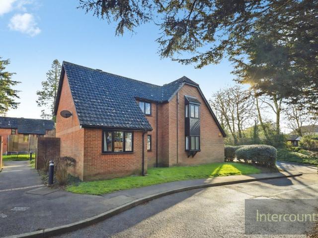 2 Bedroom End Terraced House To Rent