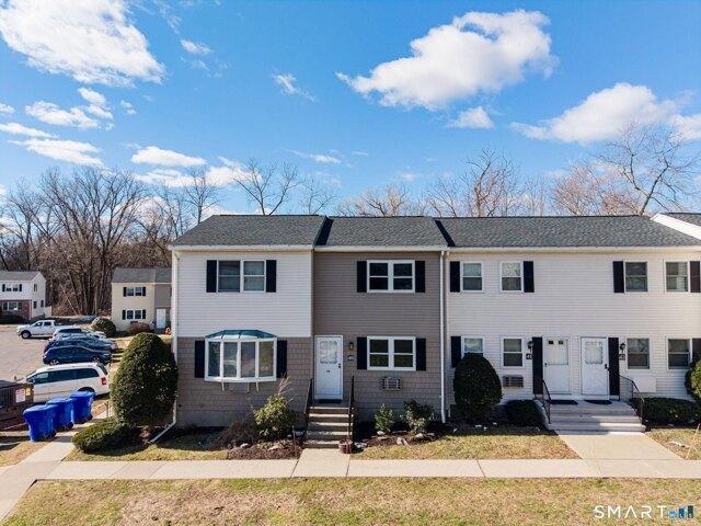 2 bedroom, Enfield CT 06082 102595060