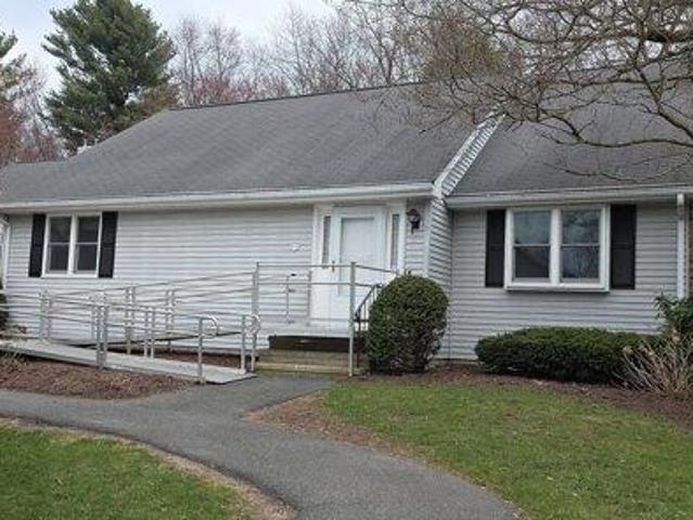 2 bedroom, Enfield CT 06082 LS102254769