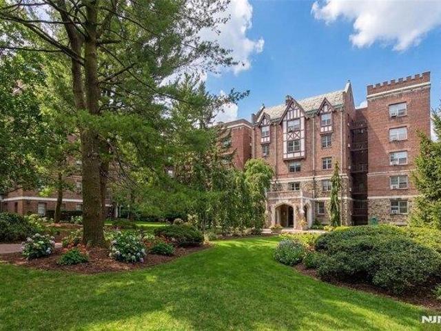2 bedroom, Englewood NJ 07631 102779948