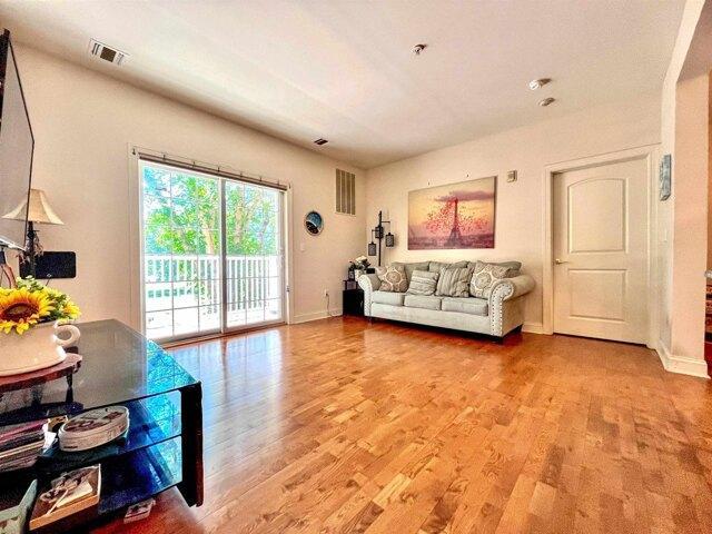 2 bedroom, Englewood NJ 07631 103620950