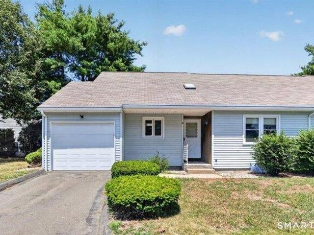 2 bedroom, East Windsor CT 06088 103928779
