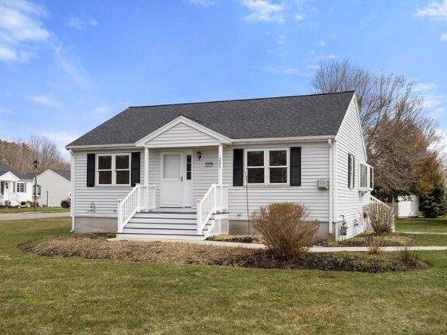 2 bedroom, East Bridgewater MA 02333 102670230