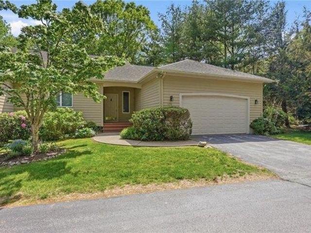 2 bedroom, East Greenwich RI 02818 103442622