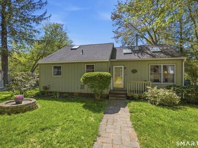 2 bedroom, East Haddam CT 06415 103070359
