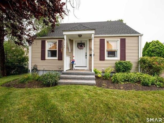 2 bedroom, East Haven CT 06512 104808786