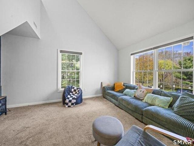 2 bedroom, East Lyme CT 06357 102823988