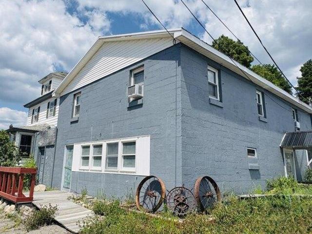 2 bedroom, East Millinocket ME 04430 104851485