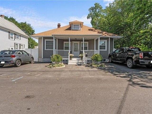 2 bedroom, East Providence RI 02914 104539155