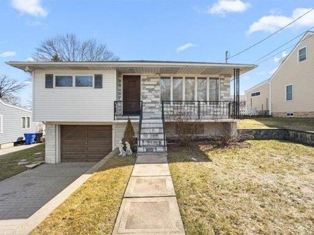 2 bedroom, East Providence RI 02914 104851460