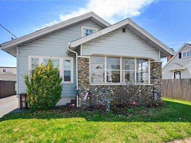 2 bedroom, East Providence RI 02915 LS102727692