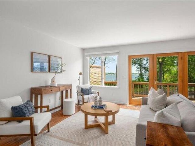 2 bedroom, East Providence RI 02915 103124752