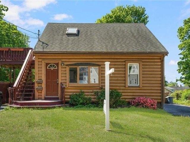 2 bedroom, East Providence RI 02915 104539509