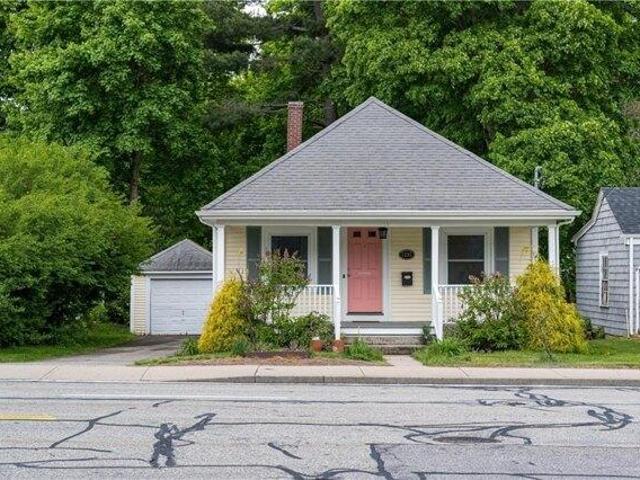 2 bedroom, East Providence RI 02916 102634880