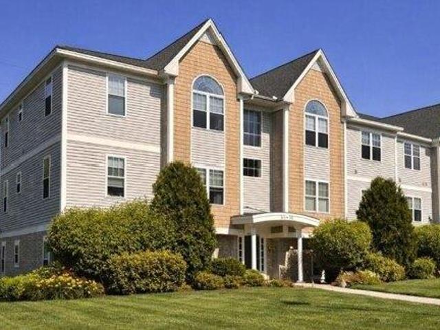 2 bedroom, East Providence RI 02916 103247879