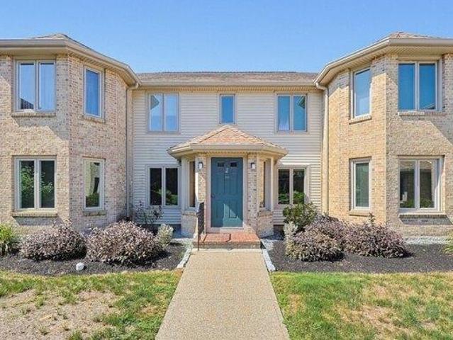 2 bedroom, Easton MA 02334 105080830