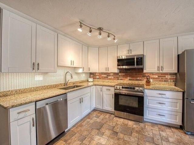 2 bedroom, Easton MA 02375 102670341